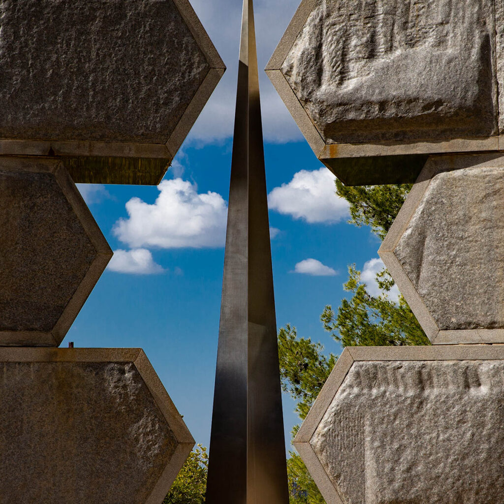 Honoring the Righteous Among Nations - Yad Vashem Foundation